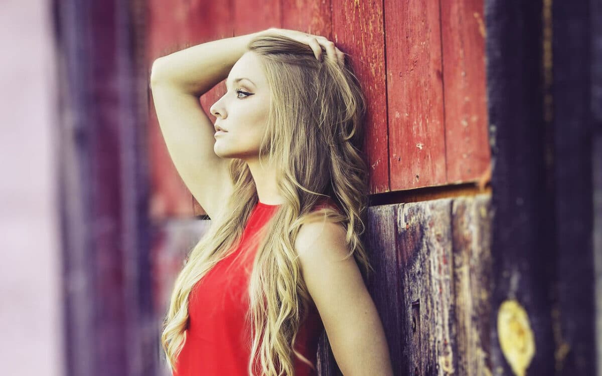 How to Create Instant Professional Blurred Backgrounds in Photoshop ...